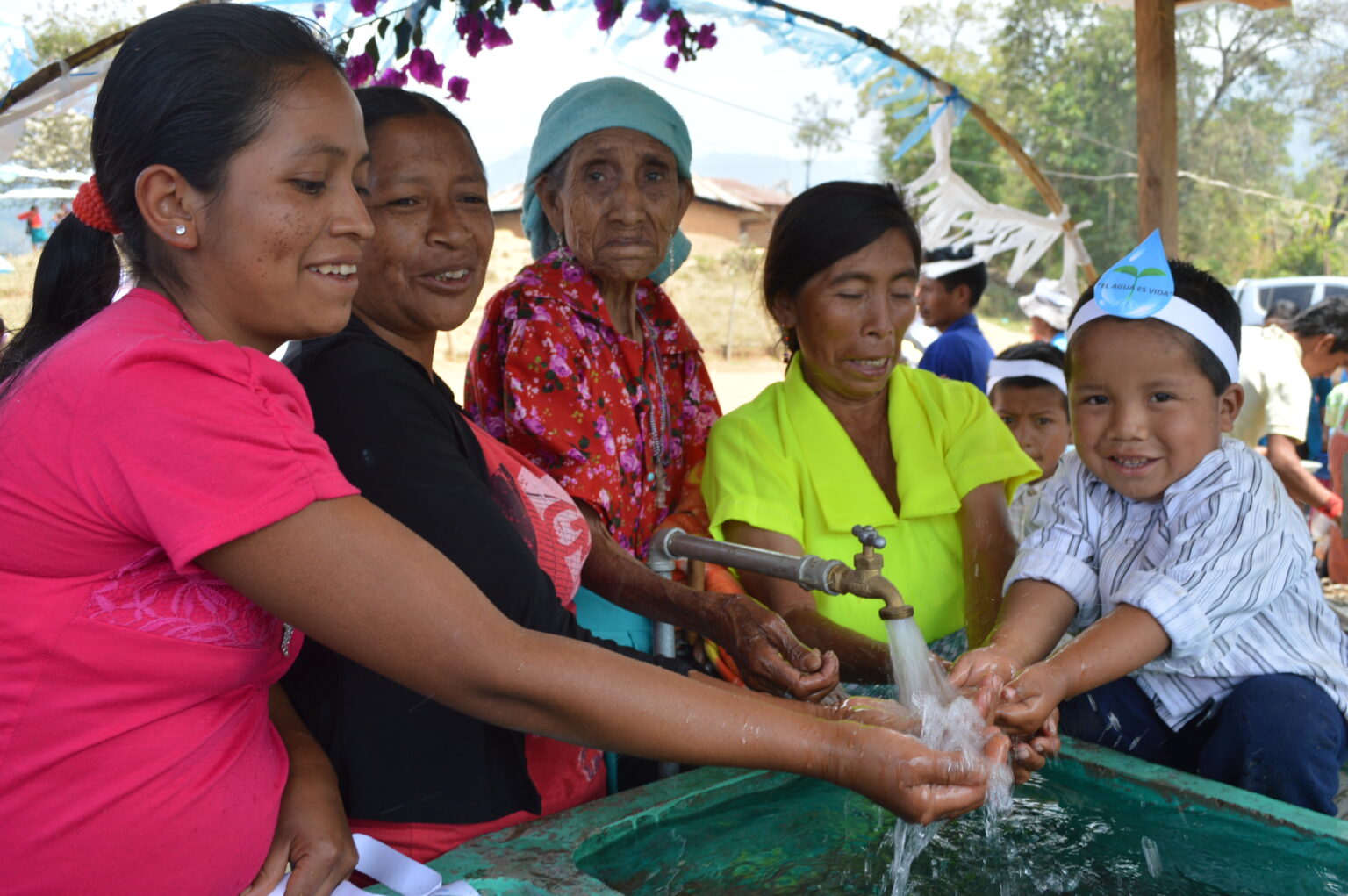 Agua + donantes - CARE Guatemala